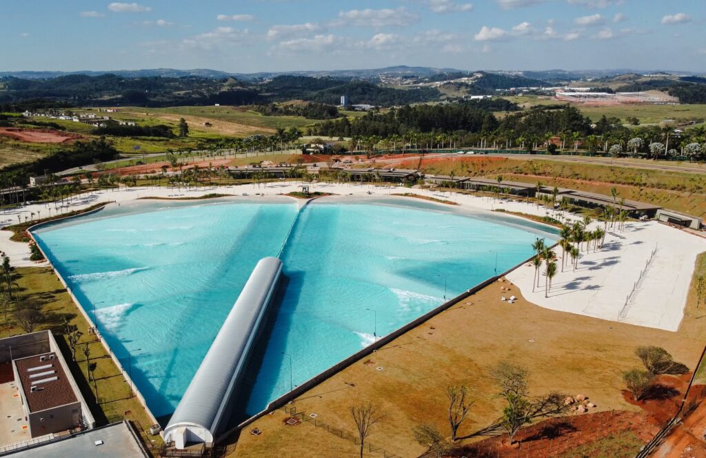 Wavegarden Surf lagoon waterproofing: Wavegarden´s ultimate liner ...