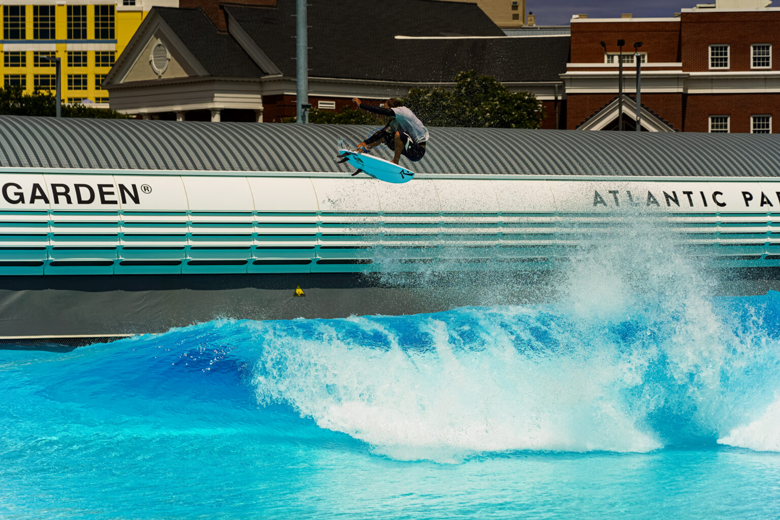Wavegarden North America’s First Wavegarden Cove Opens At Atlantic Park ...